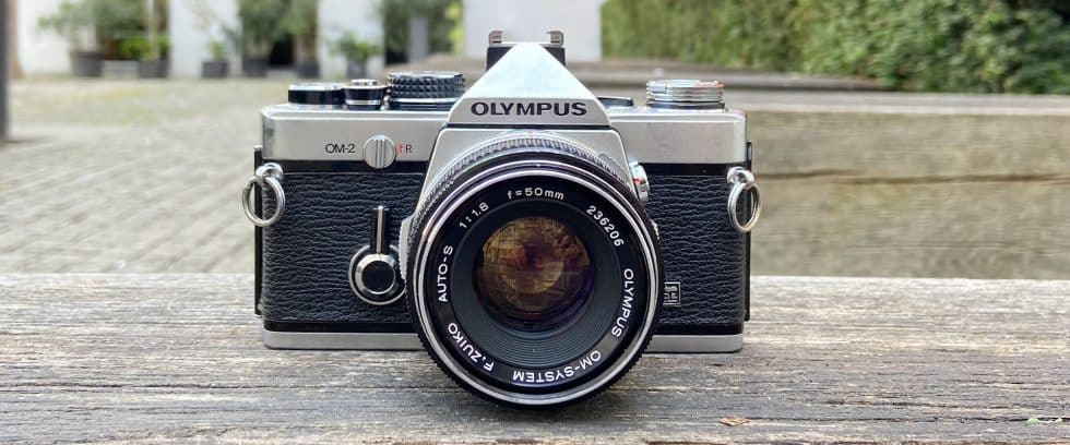 Olympus OM-2 - 64 ASA